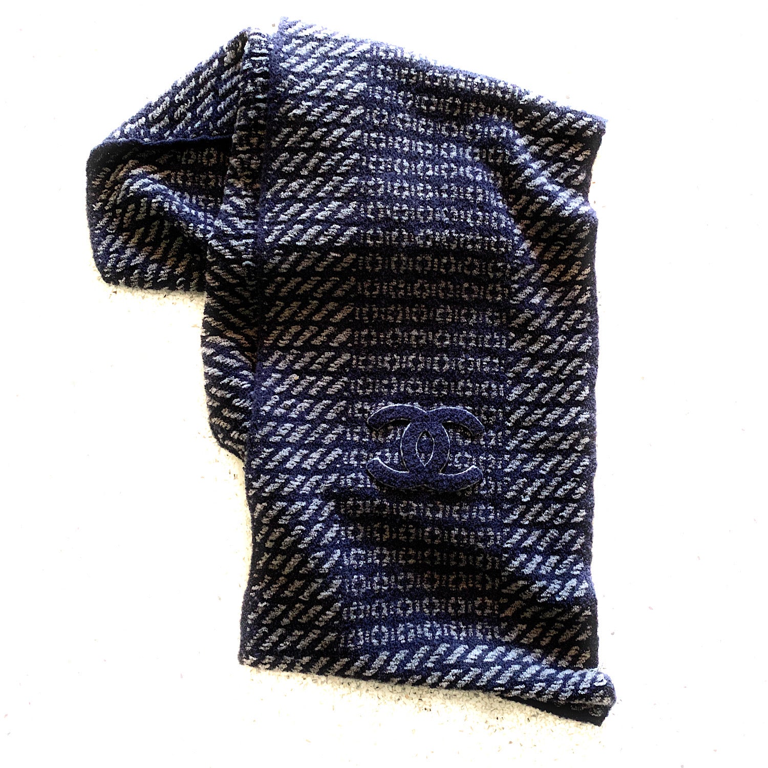 Authentic! CHANEL CC Logo Wool Scarf/Wrap - TheRelux.com